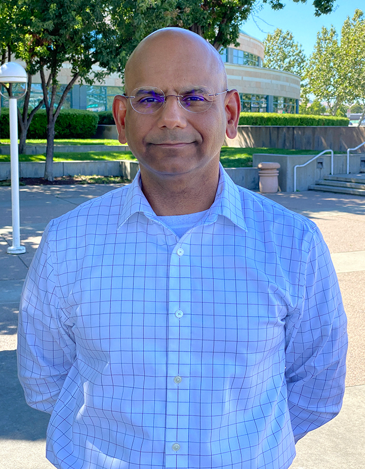 Former planning commissioner Samir Qureshi makes a run for Dublin City ...