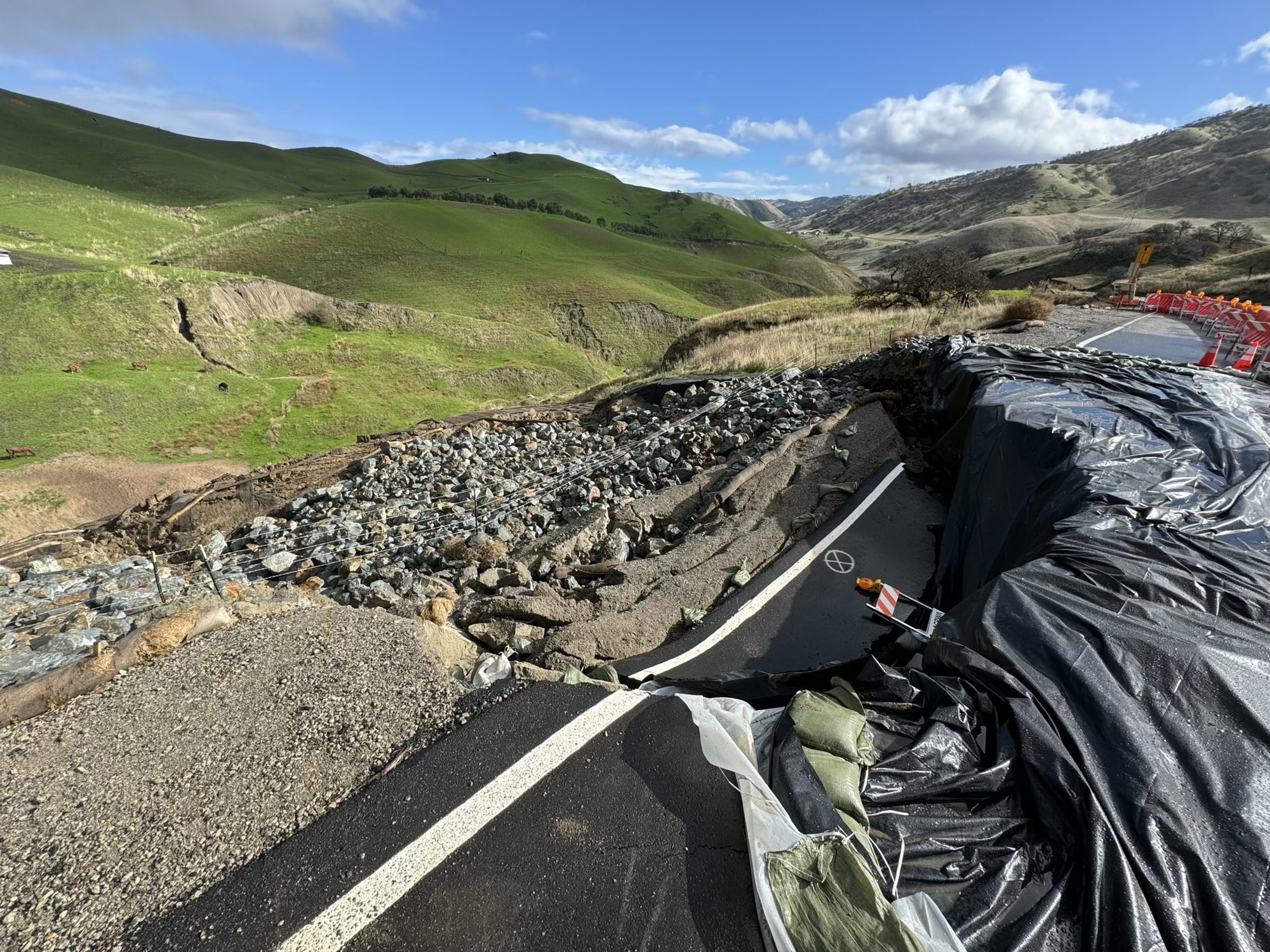 Tesla Road closed due to landslide east of Livermore - Pleasanton Weekly