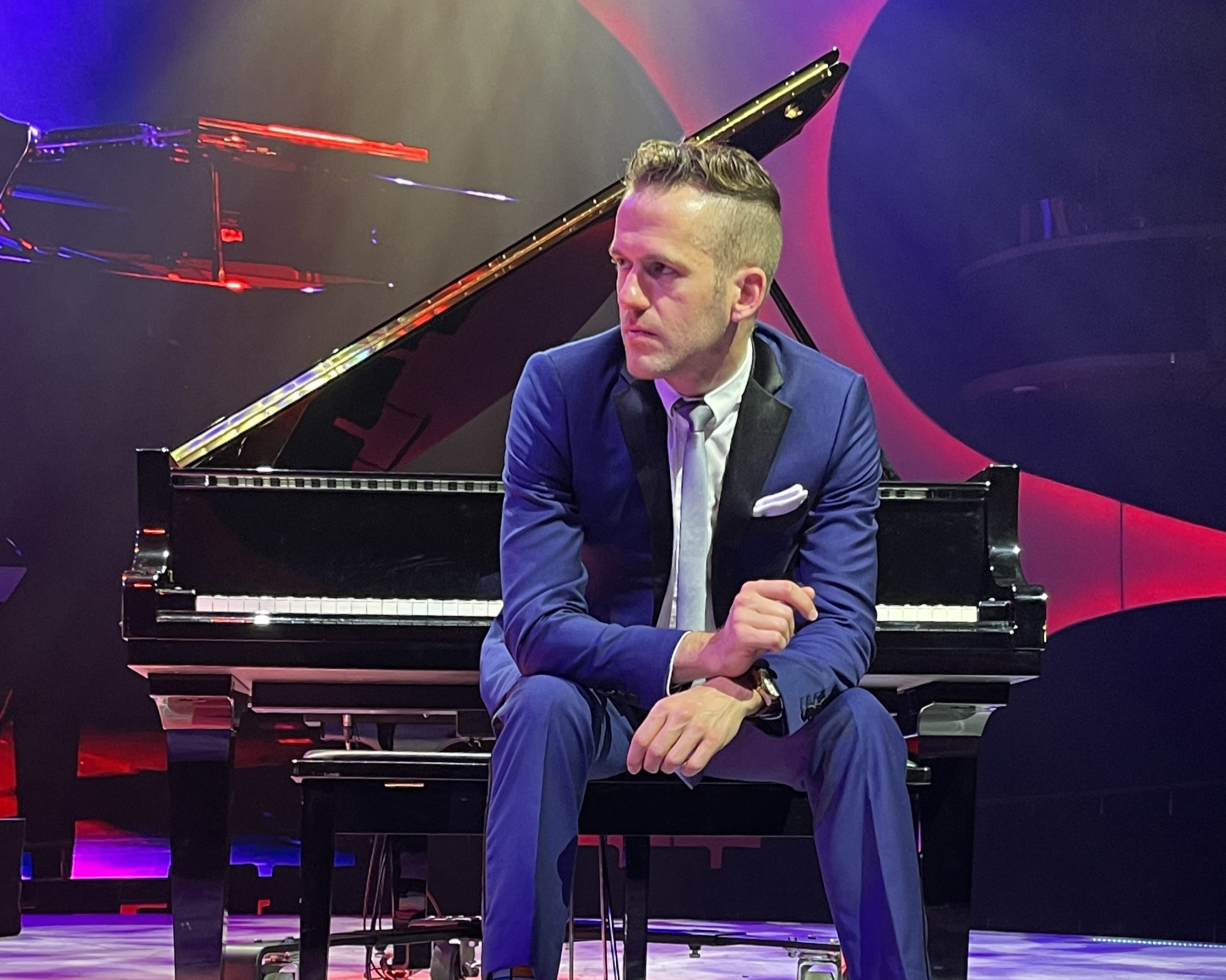 Famed pianist and Livermore native bringing '100 Hits of Stage & Screen ...