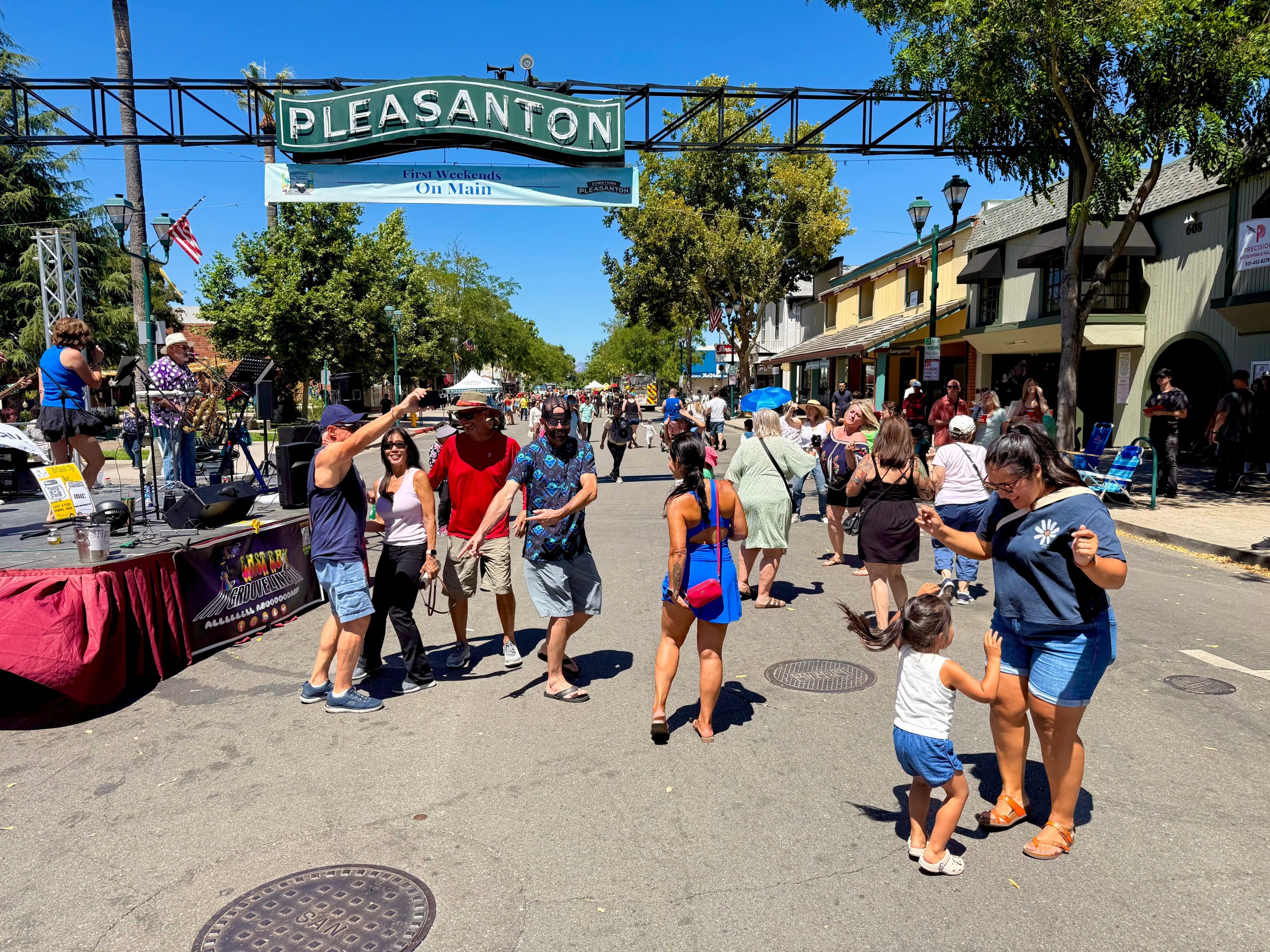 'Incredible turnout' for final Weekend on Main event of 2025 ...