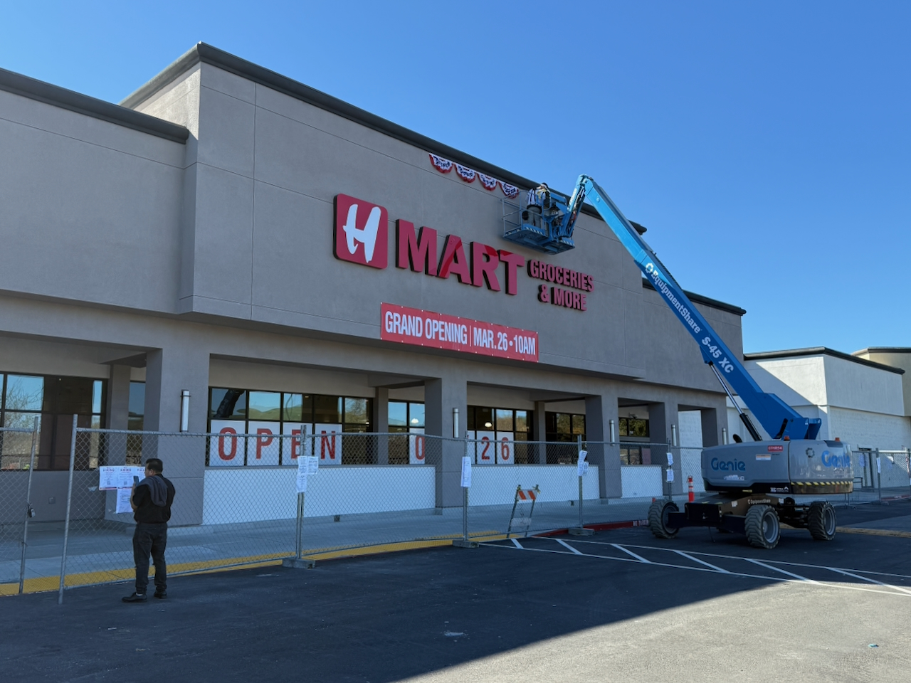 'Been waiting for this moment': Dublin welcoming East Bay's sole H Mart ...